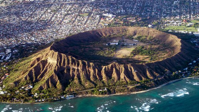 Volcanic ‘Hotspot’ that formed the Hawaiian Islands moved about 50 ...